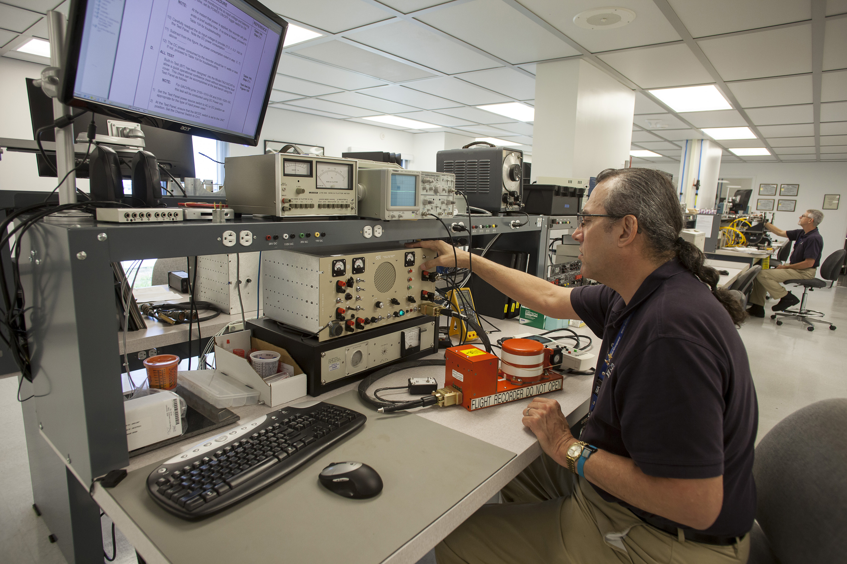 MRO Photo Gallery | SEAEROSPACE.COM